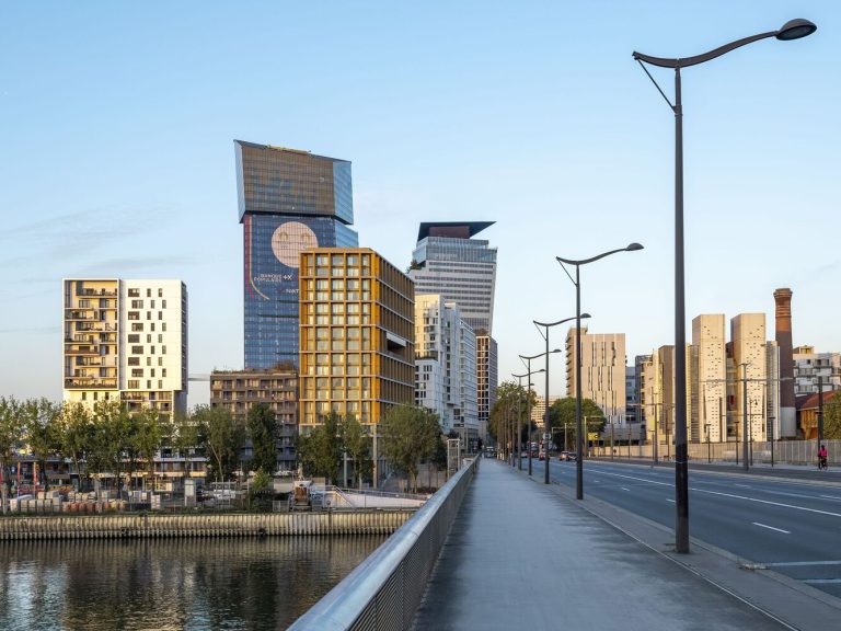 Wood Up Tower / LAN Architecture | iqd